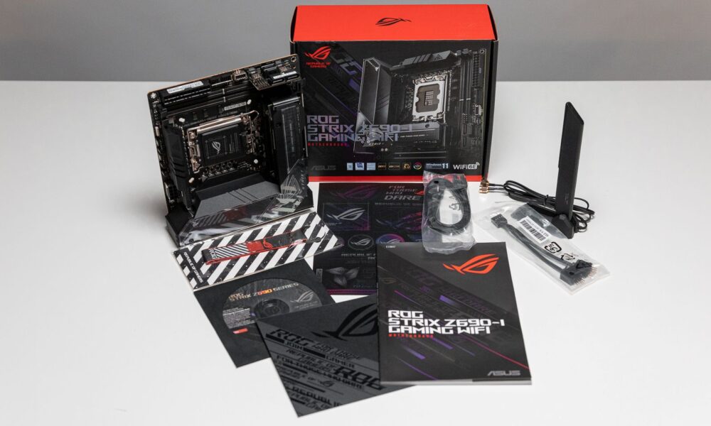 PREVIEW: Placa de bază mini-ITX ROG STRIX Z690-I GAMING WIFI